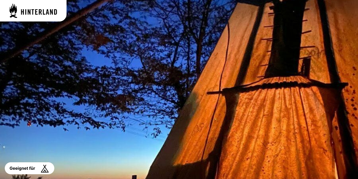 LiFull campsite with a view of the valley