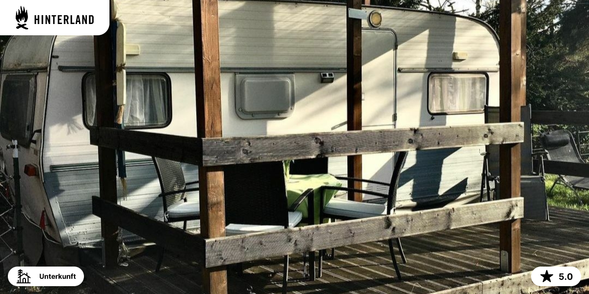 Camping in fully equipped caravan | hinterland.camp